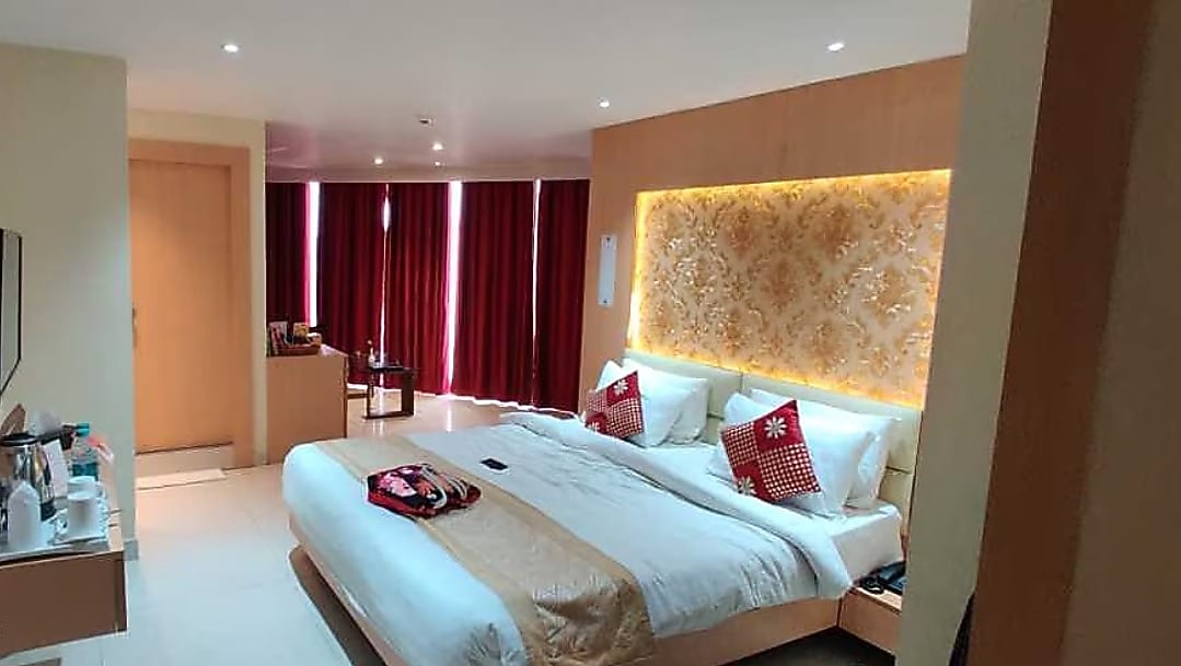 The Red Velvet Hotel Samarpan 𝗕𝗢𝗢𝗞 Patna Hotel 𝘄𝗶𝘁𝗵 ₹𝟬 𝗣𝗔𝗬𝗠𝗘𝗡𝗧