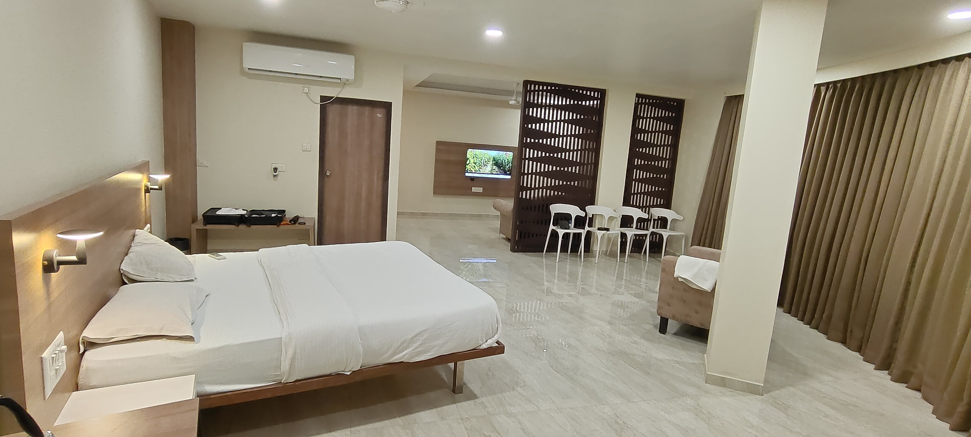 Photos of ATITHI GUEST HOUSE - Hotel in Vyara