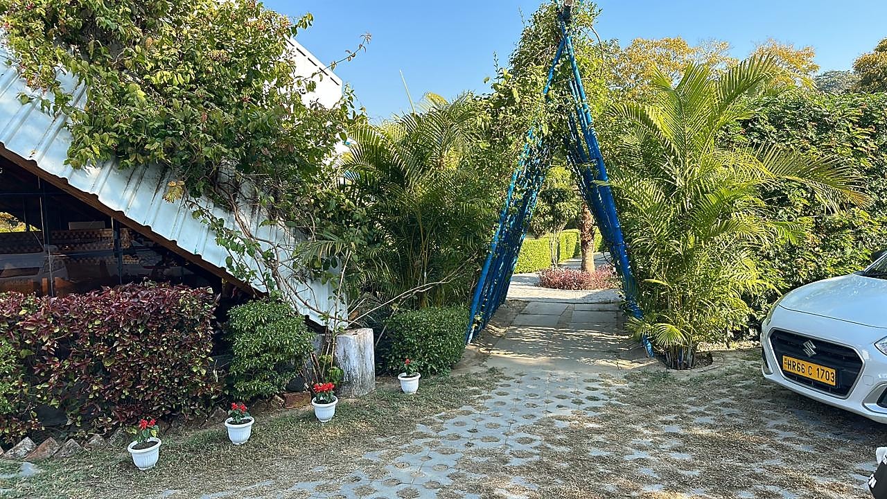Justa Lazy Haven, Corbett 𝗕𝗢𝗢𝗞 Jim Corbett (Ramnagar) Hotel 𝘄𝗶𝘁𝗵 𝗙𝗥𝗘𝗘 ...
