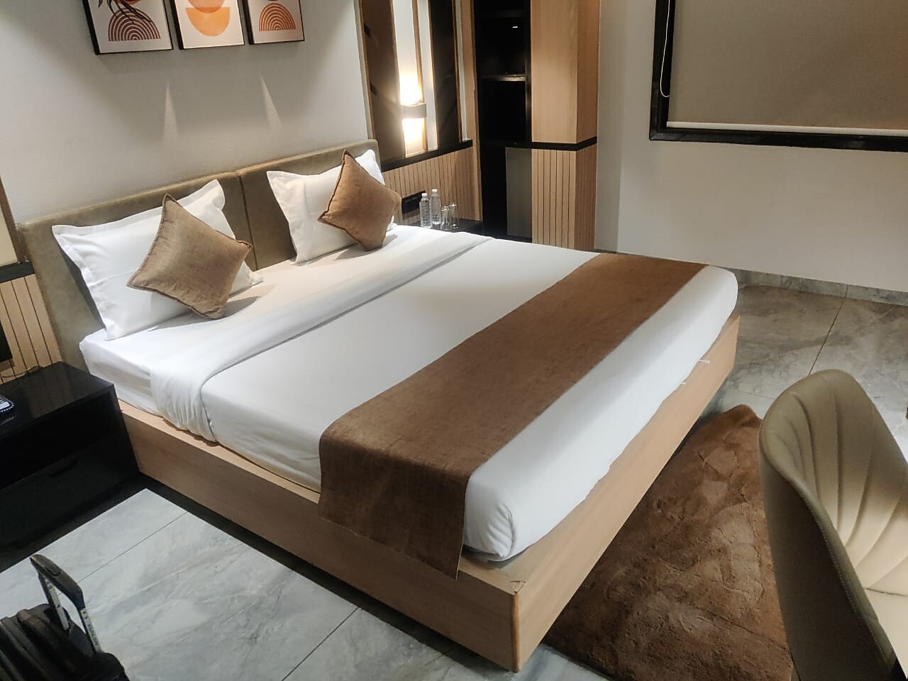 JVL By Nexottel 𝗕𝗢𝗢𝗞 Rajkot Hotel 𝘄𝗶𝘁𝗵 ₹𝟬 𝗣𝗔𝗬𝗠𝗘𝗡𝗧