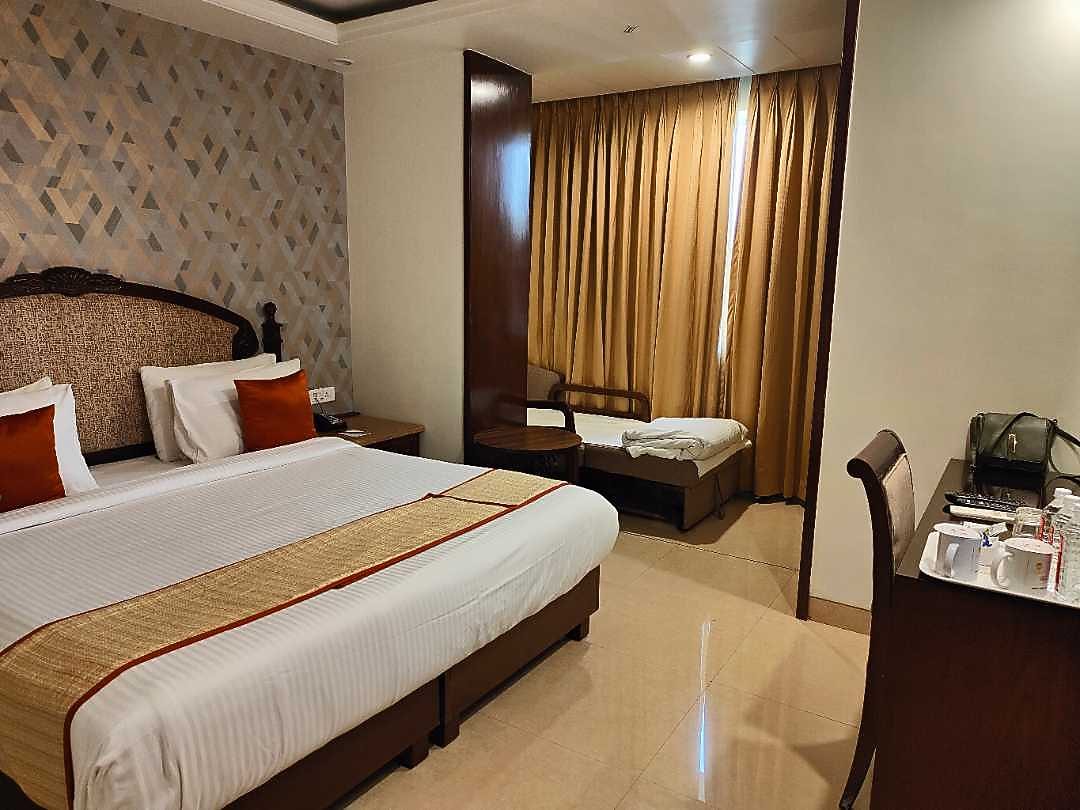 Hotel Suba Palace 𝗕𝗢𝗢𝗞 Mumbai Hotel 𝘄𝗶𝘁𝗵 ₹𝟬 𝗣𝗔𝗬𝗠𝗘𝗡𝗧