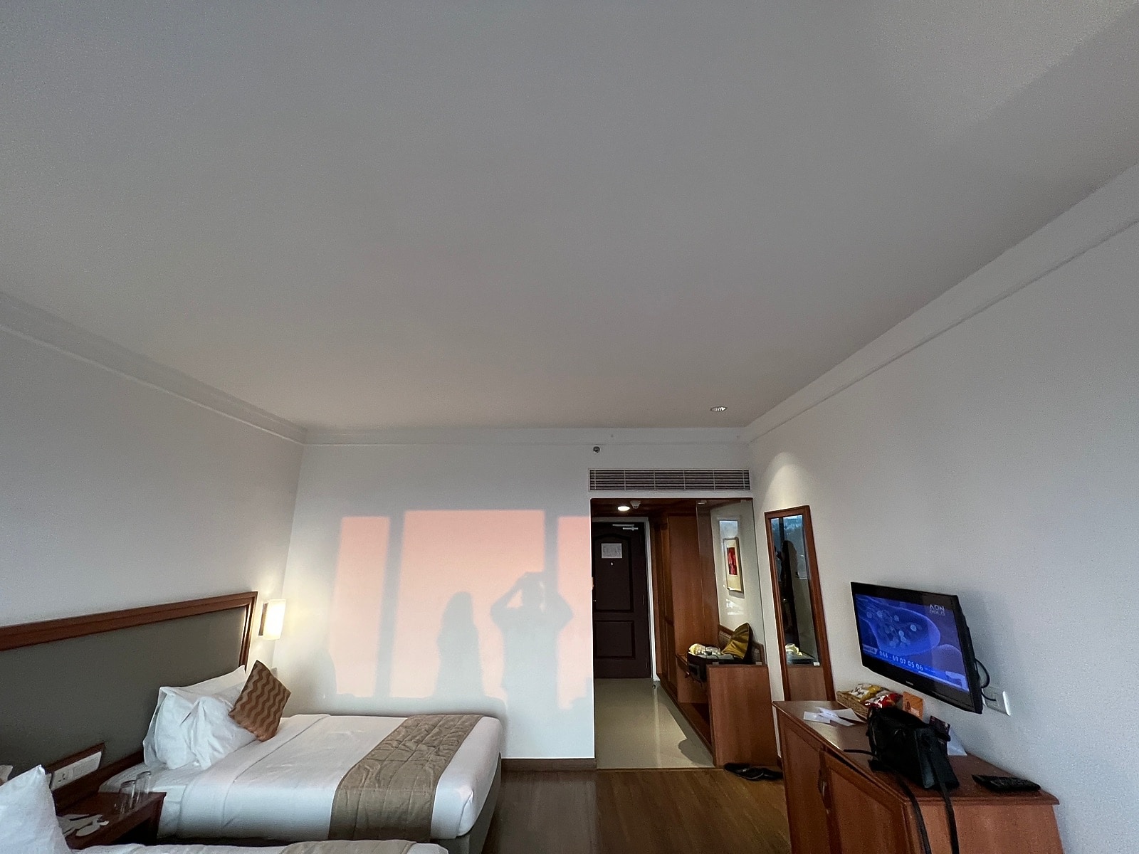 Monsoon Empress 𝗕𝗢𝗢𝗞 Cochin Hotel 𝘄𝗶𝘁𝗵 ₹𝟬 𝗣𝗔𝗬𝗠𝗘𝗡𝗧