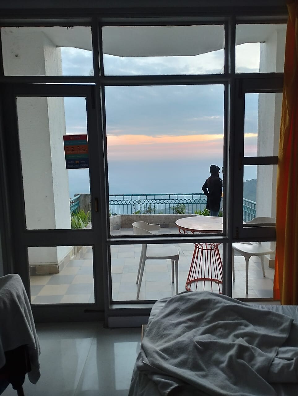 goSTOPS Mussoorie Picture Palace 100% Money Back 𝗕𝗢𝗢𝗞 Mussoorie Hostel ...