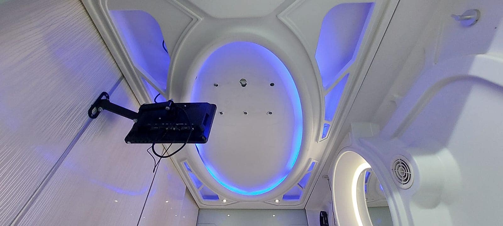 Astropod 𝗕𝗢𝗢𝗞 Mumbai Guest House 𝘄𝗶𝘁𝗵 𝗙𝗥𝗘𝗘 𝗖𝗮𝗻𝗰𝗲𝗹𝗹𝗮𝘁𝗶𝗼𝗻