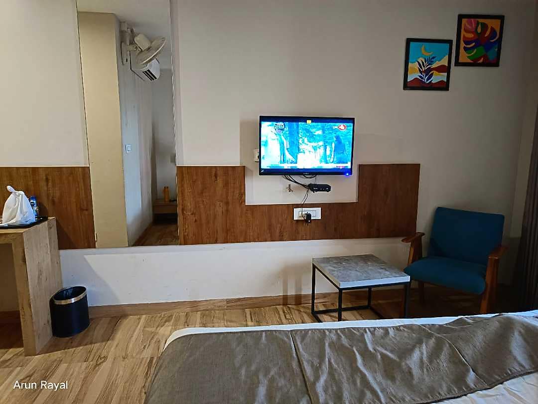 Photos of The Oaks Comforts - Hotel in Hubli