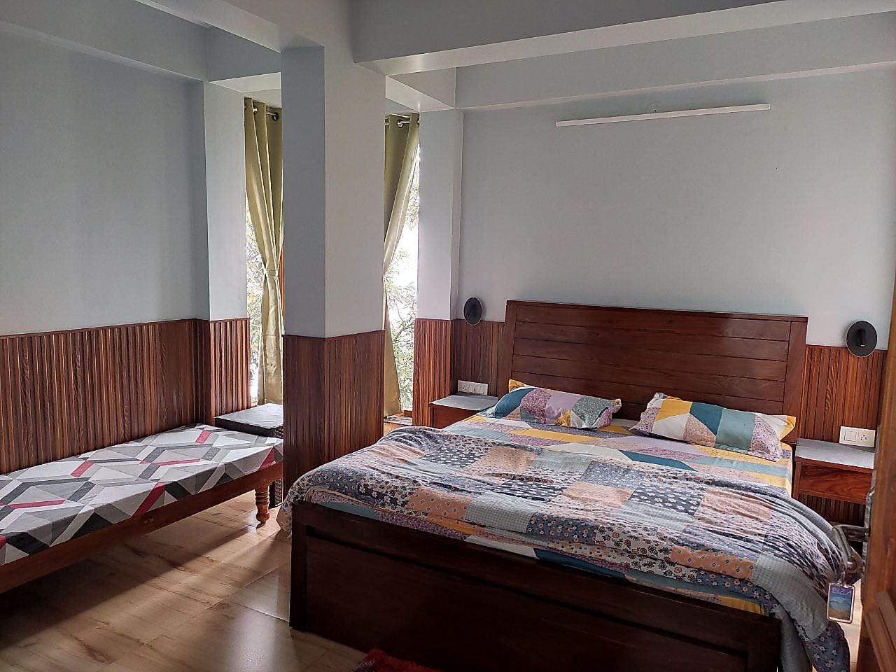 House in the Oaks, Mussoorie| Hill-view Rooms 𝗕𝗢𝗢𝗞 Mussoorie Homestay ...