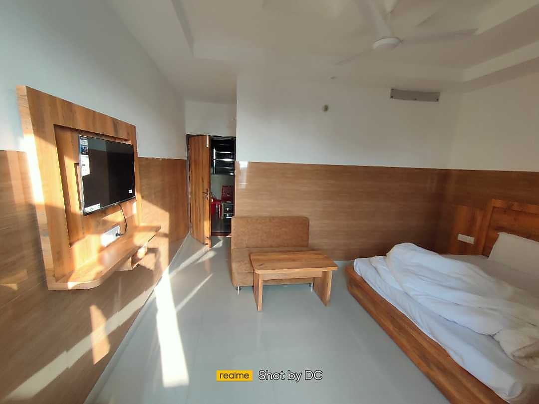 The Srishti Inn 𝗕𝗢𝗢𝗞 Katra Hotel 𝘄𝗶𝘁𝗵 ₹𝟬 𝗣𝗔𝗬𝗠𝗘𝗡𝗧