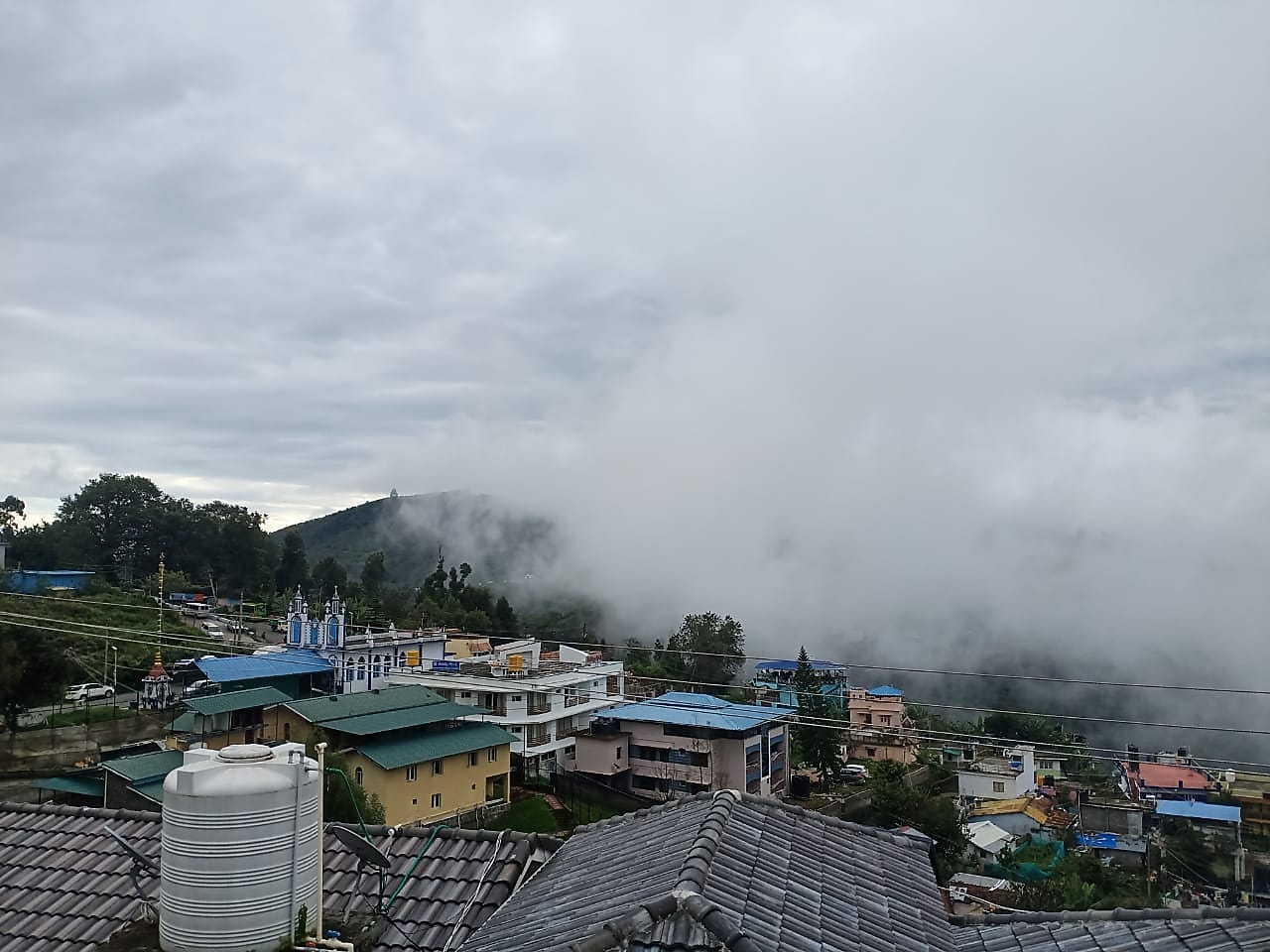 Kodai Gate Sunshine and Moonshine 𝗕𝗢𝗢𝗞 Kodaikanal Villa 𝘄𝗶𝘁𝗵 𝗙𝗥𝗘𝗘 ...