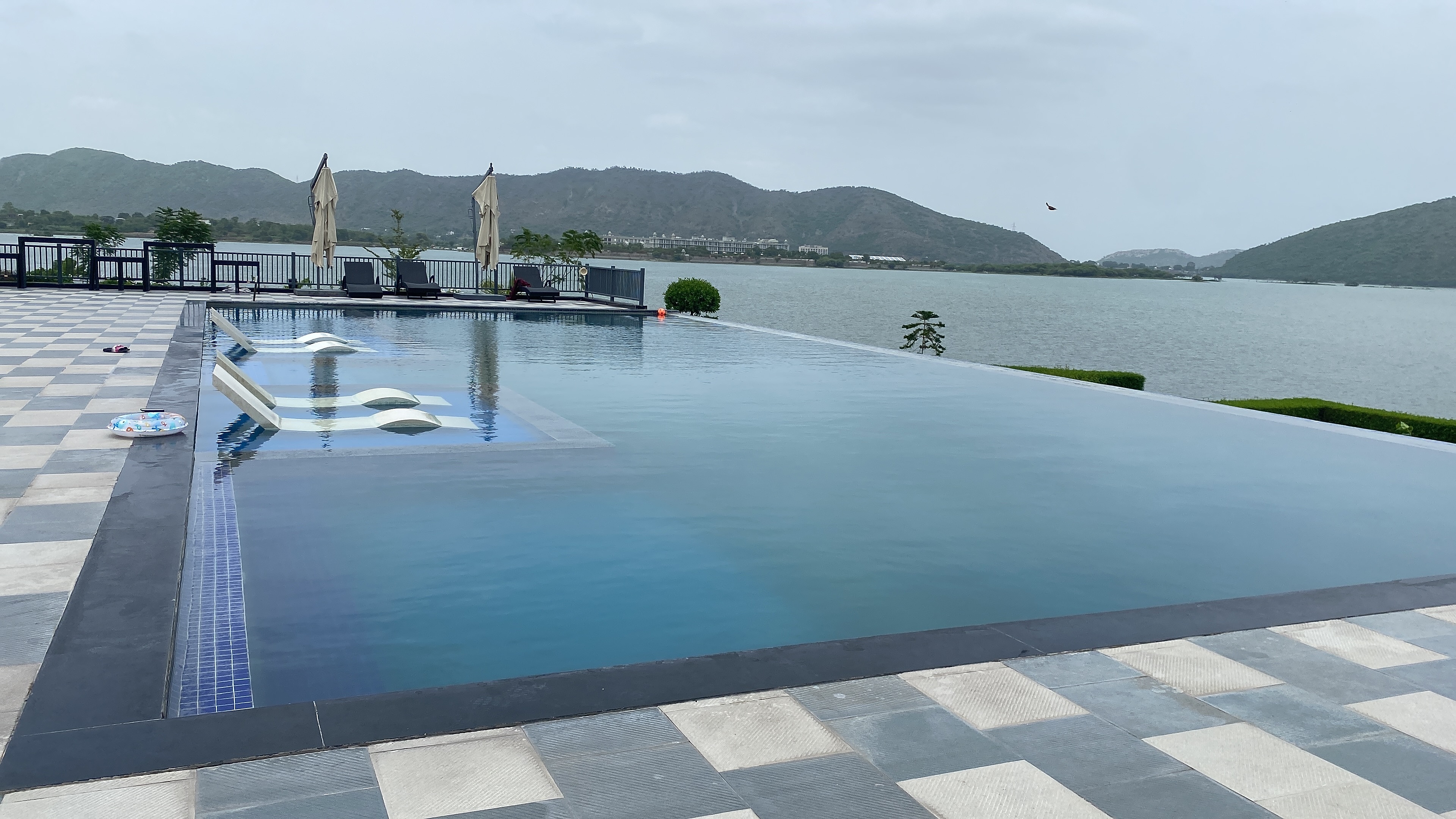 ZANA Lake Resort Udaipur 𝗕𝗢𝗢𝗞 Udaipur Hotel 𝘄𝗶𝘁𝗵 𝗙𝗥𝗘𝗘 𝗖𝗮𝗻𝗰𝗲𝗹𝗹𝗮𝘁𝗶𝗼𝗻