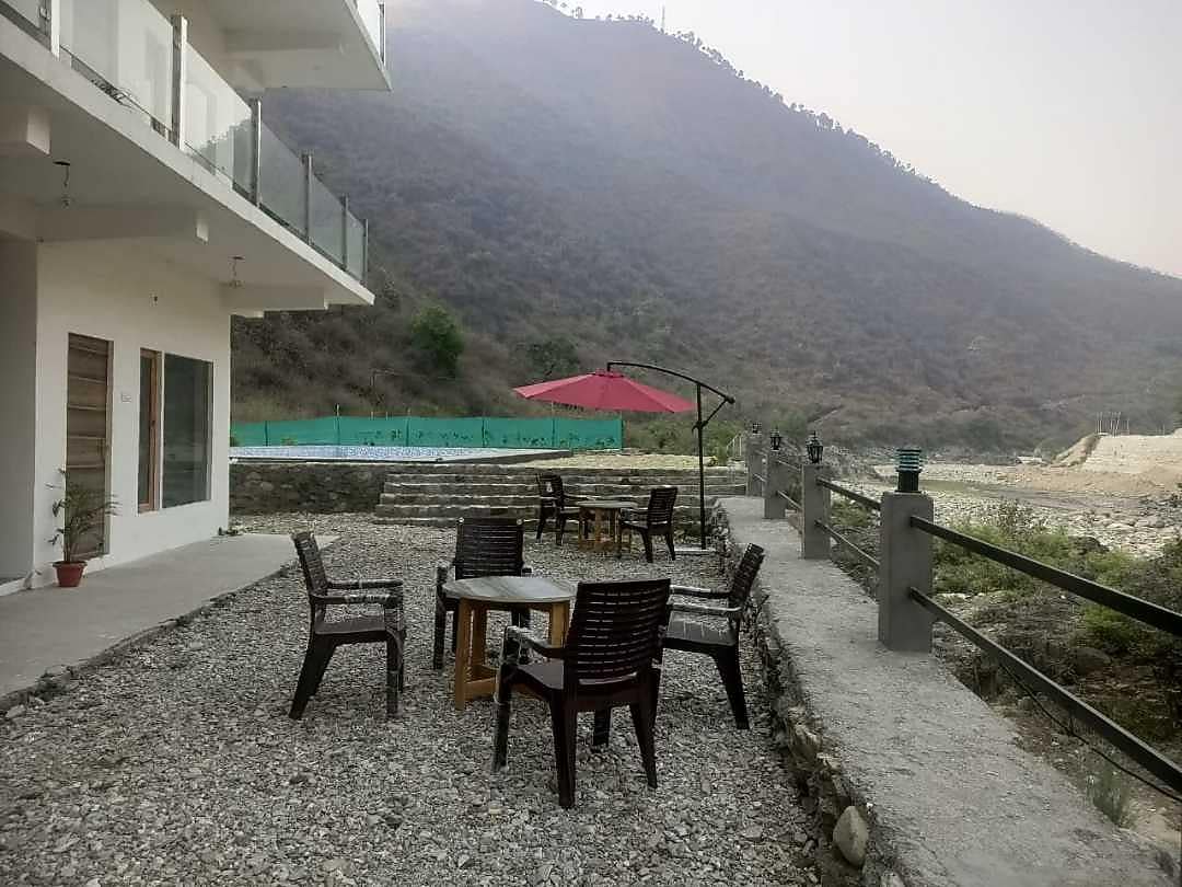 The River side Resort, kaichi dham 𝗕𝗢𝗢𝗞 Kosya Kutauli Resort 𝘄𝗶𝘁𝗵 𝗙𝗥𝗘𝗘 ...
