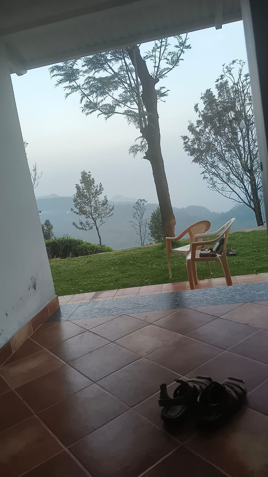 Vels Cliff 𝗕𝗢𝗢𝗞 Coonoor Farm House 𝘄𝗶𝘁𝗵 𝗙𝗥𝗘𝗘 𝗖𝗮𝗻𝗰𝗲𝗹𝗹𝗮𝘁𝗶𝗼𝗻