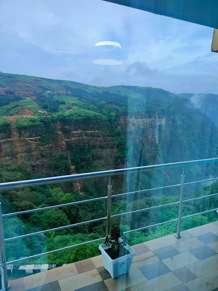 Labana Hotel 𝗕𝗢𝗢𝗞 Cherrapunji Hotel 𝘄𝗶𝘁𝗵 𝗙𝗥𝗘𝗘 𝗖𝗮𝗻𝗰𝗲𝗹𝗹𝗮𝘁𝗶𝗼𝗻