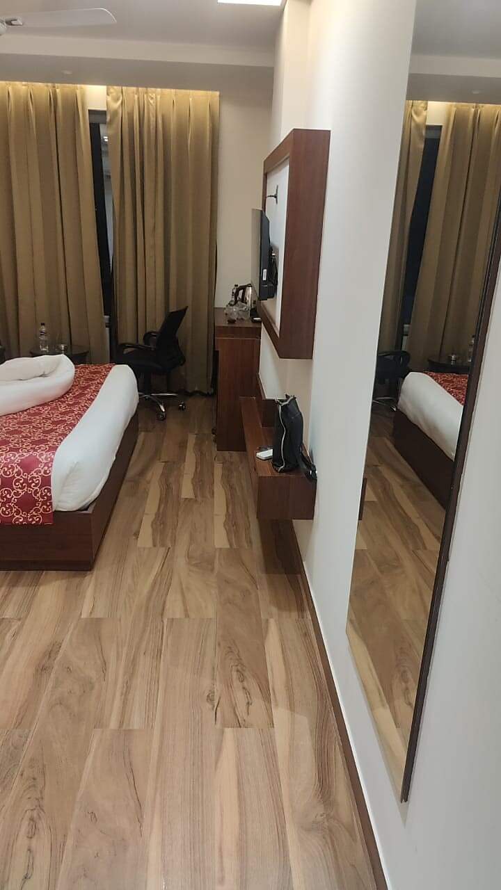 Photos of HOTEL THE CRYSTAL PARK - Hotel in Gwalior