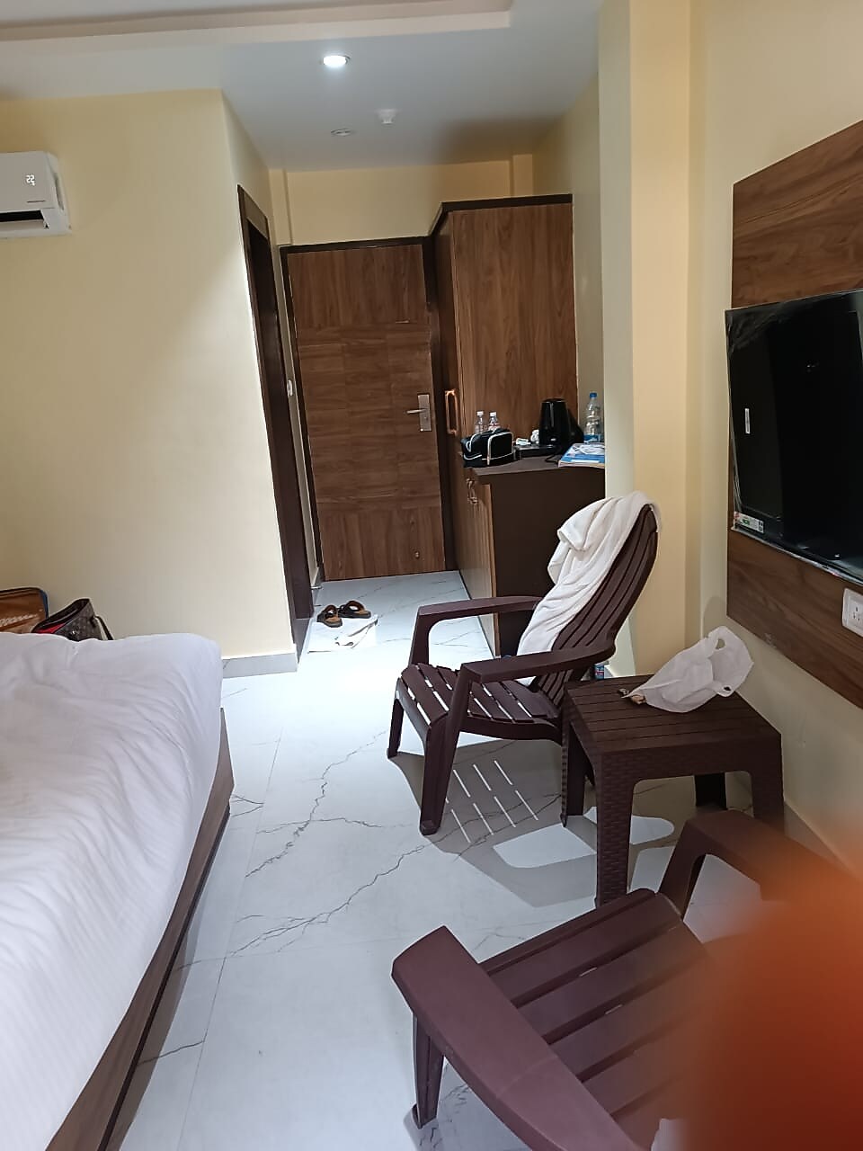 The Banaras Hotel 𝗕𝗢𝗢𝗞 Varanasi Hotel 𝘄𝗶𝘁𝗵 ₹𝟬 𝗣𝗔𝗬𝗠𝗘𝗡𝗧
