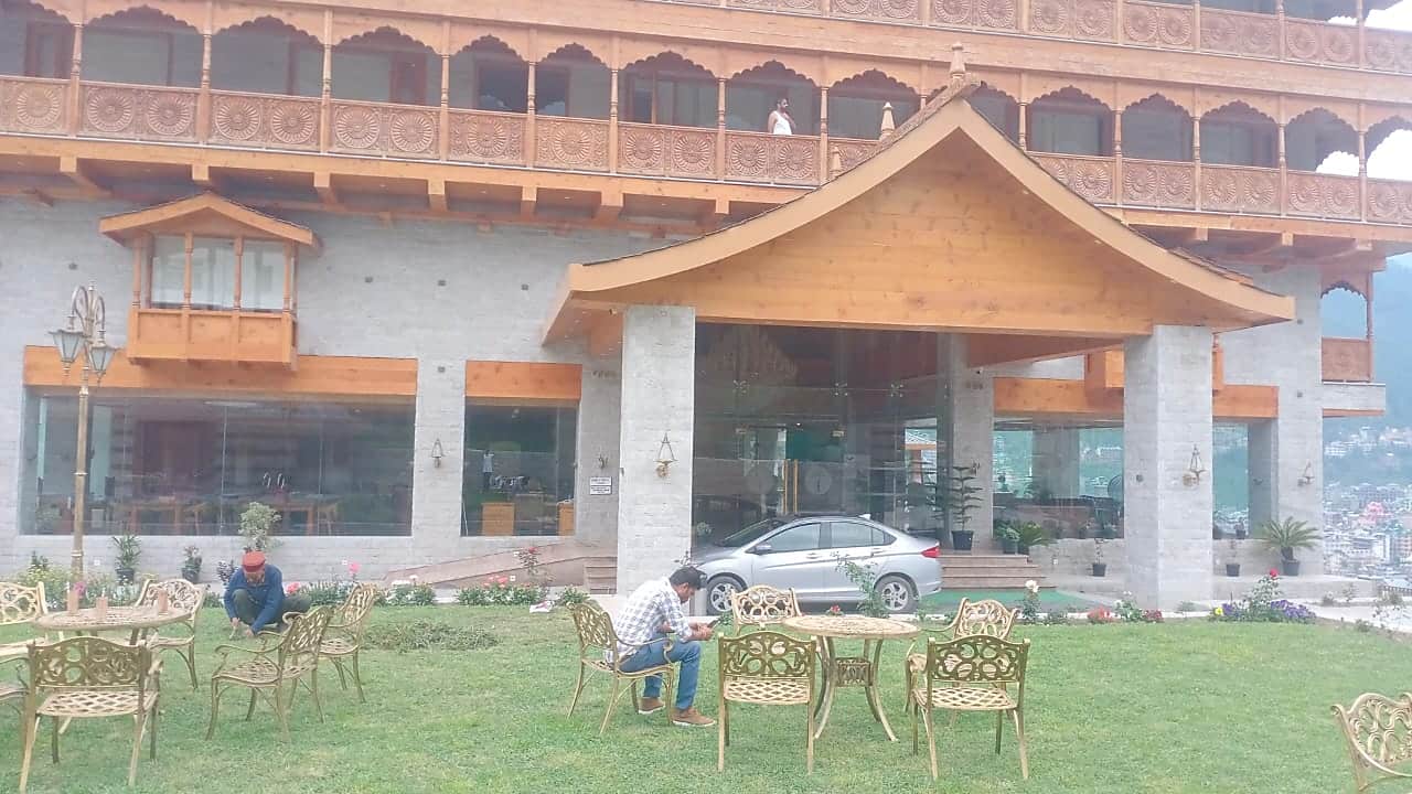 Tiaraa Hotels and Resorts Manali 𝗕𝗢𝗢𝗞 Manali Resort 𝘄𝗶𝘁𝗵 ₹𝟬 𝗣𝗔𝗬𝗠𝗘𝗡𝗧