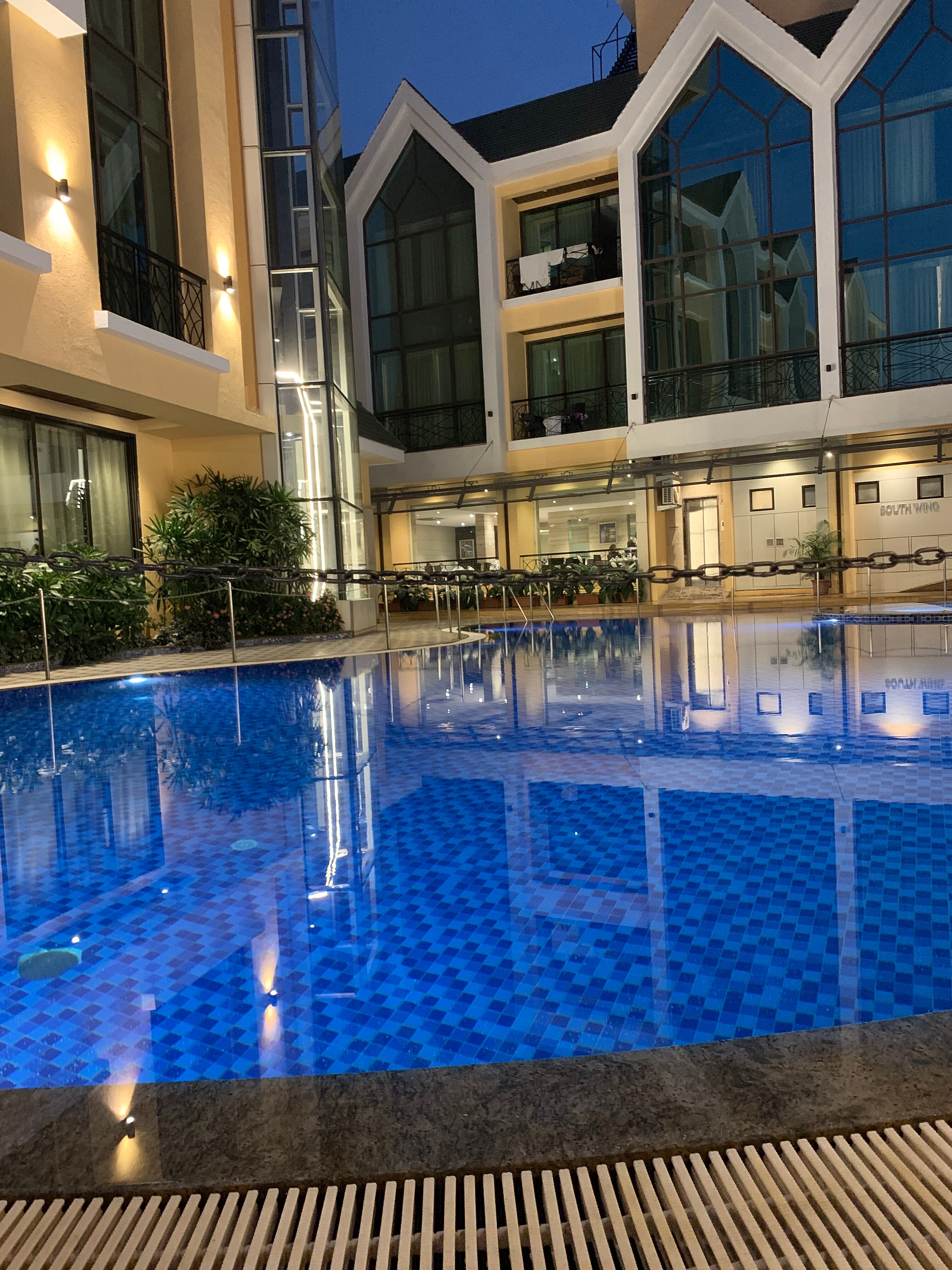 Picaddle, The Luxury Boutique Resort Lonavala 𝗕𝗢𝗢𝗞 Lonavala Resort 𝘄𝗶𝘁𝗵 ...