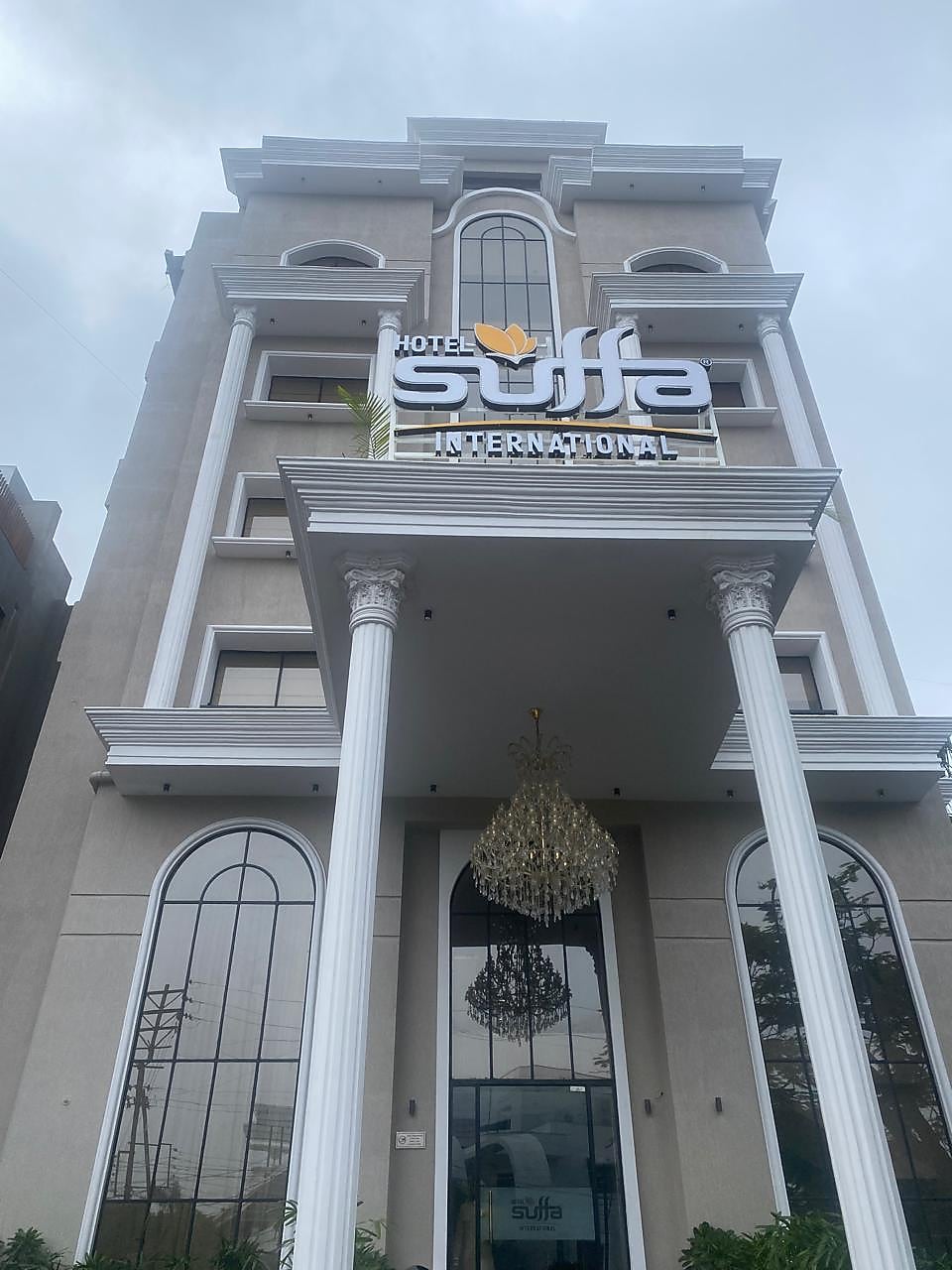 Hotel Suffa International 𝗕𝗢𝗢𝗞 Indore Hotel 𝘄𝗶𝘁𝗵 𝗙𝗥𝗘𝗘 𝗖𝗮𝗻𝗰𝗲𝗹𝗹𝗮𝘁𝗶𝗼𝗻