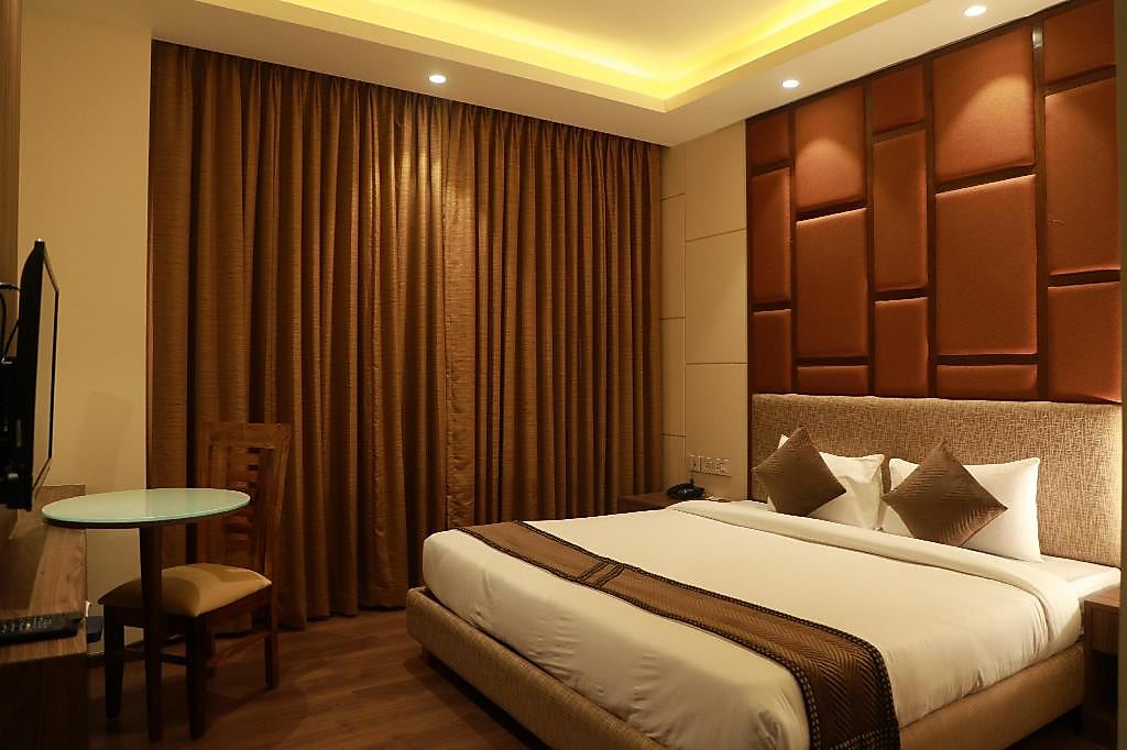 The Monarch at MIDC Rabale | Navi Mumbai Hotel BOOK @ ₹1