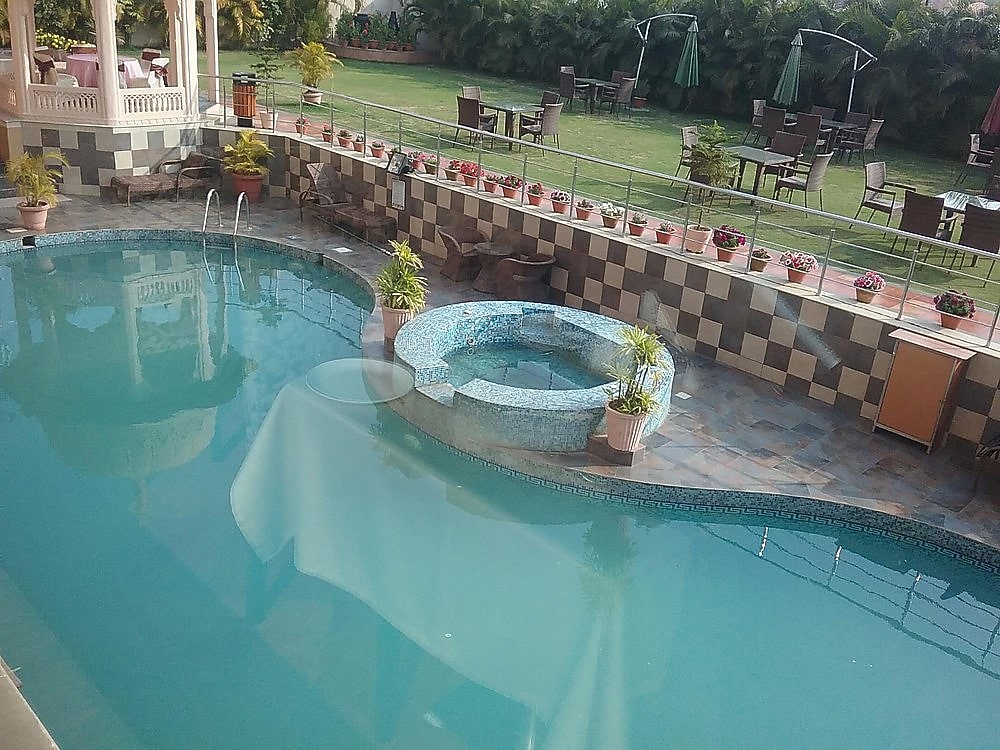 THE ROYAL RETREAT 𝗕𝗢𝗢𝗞 Ranchi Hotel 𝘄𝗶𝘁𝗵 ₹𝟬 𝗣𝗔𝗬𝗠𝗘𝗡𝗧