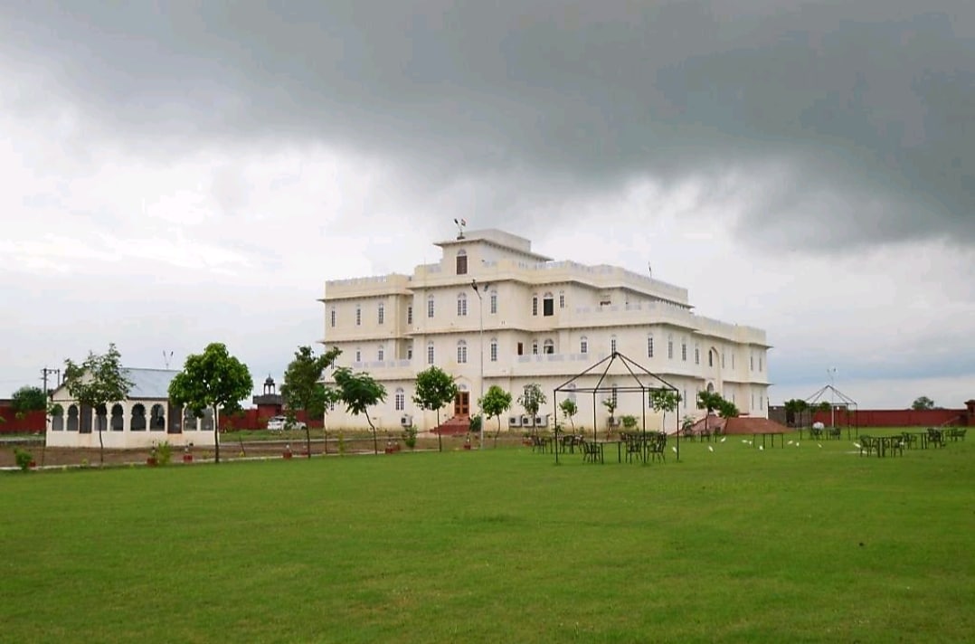 Aaram Baagh- By Pachar Group 𝗕𝗢𝗢𝗞 Agra Resort 𝘄𝗶𝘁𝗵 ₹𝟬 𝗣𝗔𝗬𝗠𝗘𝗡𝗧