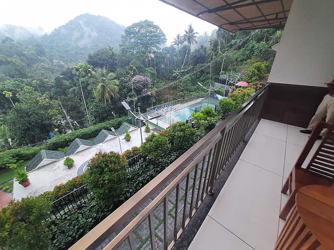 Reviews of Star Emirates Luxury Resort And Spa - Resort in Munnar