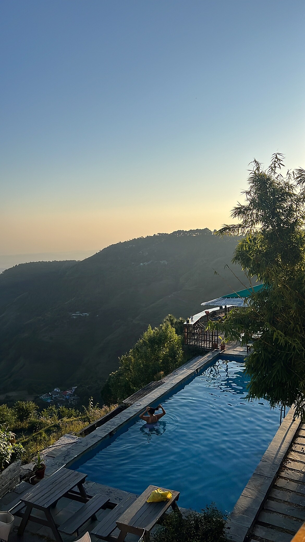 Zostel Banikhet (Dalhousie) 𝗕𝗢𝗢𝗞 Dalhousie Hostel 𝘄𝗶𝘁𝗵 ₹𝟬 𝗣𝗔𝗬𝗠𝗘𝗡𝗧