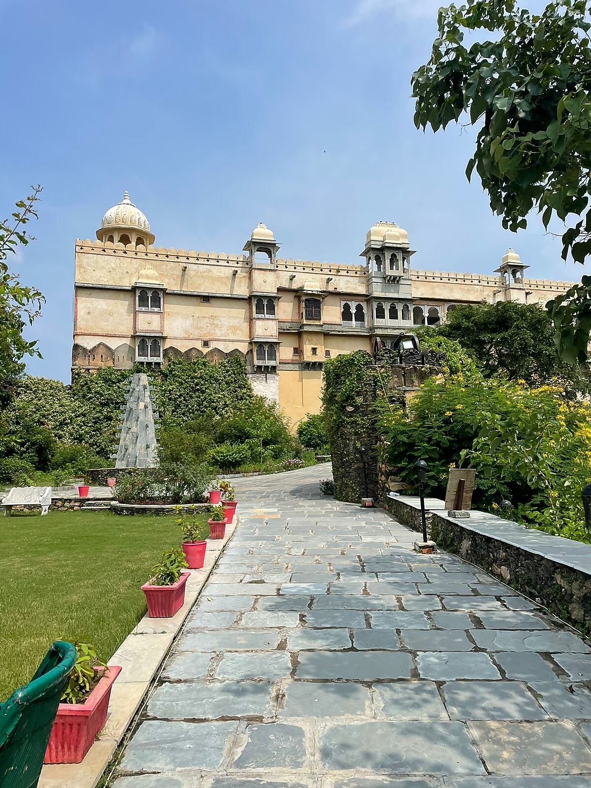 The Fern Bambora Fort, Bambora, Udaipur 𝗕𝗢𝗢𝗞 Udaipur Hotel 𝘄𝗶𝘁𝗵 ₹𝟬 𝗣𝗔𝗬𝗠𝗘𝗡𝗧