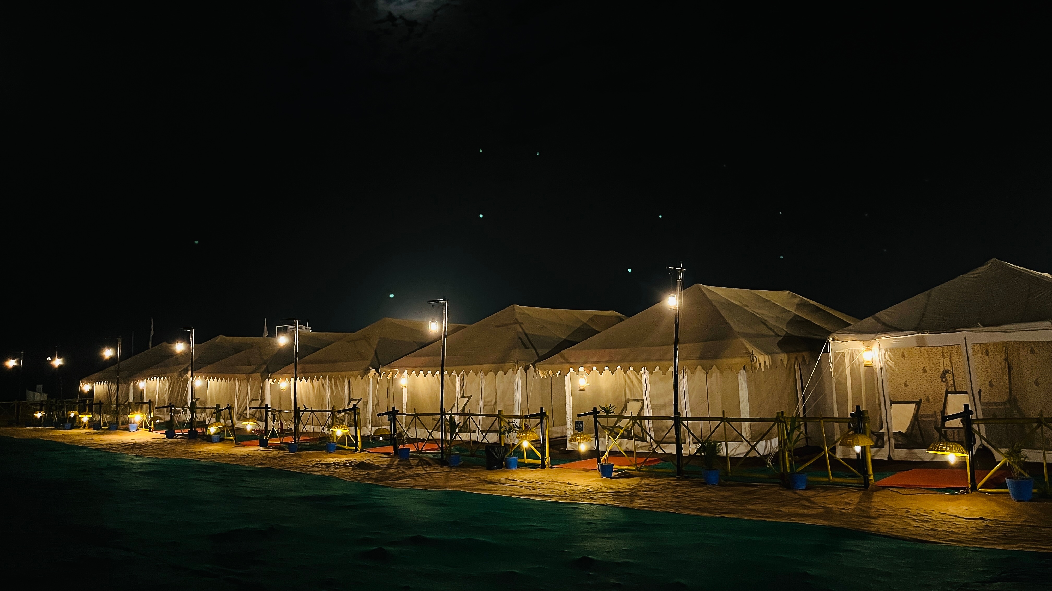 The Reef Resort Shivrajpur 𝗕𝗢𝗢𝗞 Dwarka Luxury Camp 𝘄𝗶𝘁𝗵 𝗙𝗥𝗘𝗘 𝗖𝗮𝗻𝗰𝗲𝗹𝗹𝗮𝘁𝗶𝗼𝗻