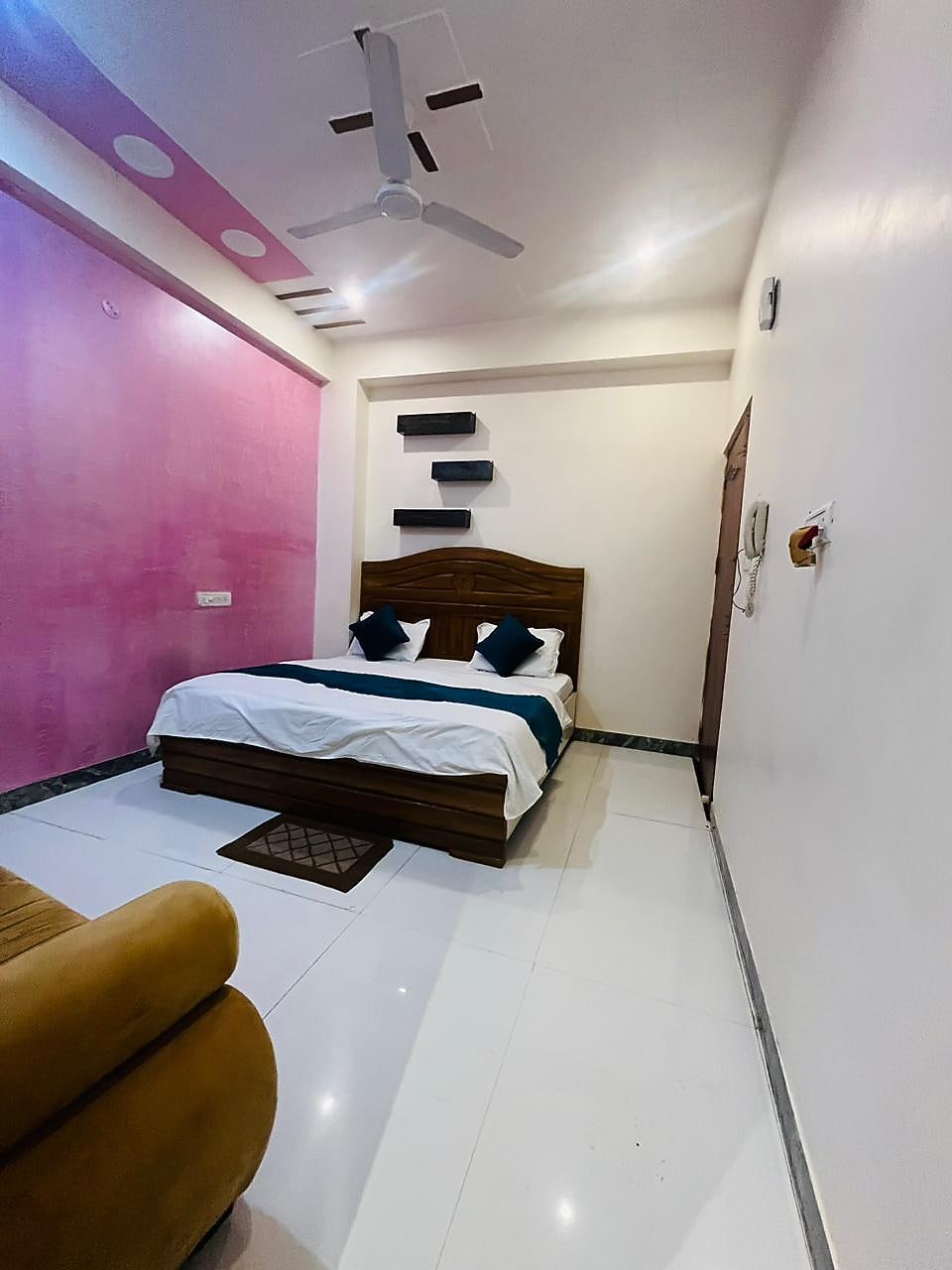 Awadh Hotel 𝗕𝗢𝗢𝗞 Ayodhya Hotel 𝘄𝗶𝘁𝗵 𝗙𝗥𝗘𝗘 𝗖𝗮𝗻𝗰𝗲𝗹𝗹𝗮𝘁𝗶𝗼𝗻