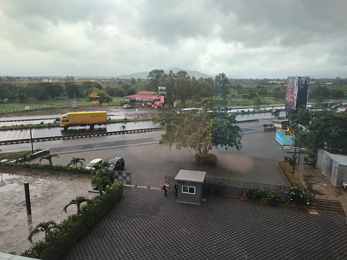 Effotel by Sayaji Sarola 𝗕𝗢𝗢𝗞 Bhor Hotel 𝘄𝗶𝘁𝗵 ₹𝟬 𝗣𝗔𝗬𝗠𝗘𝗡𝗧