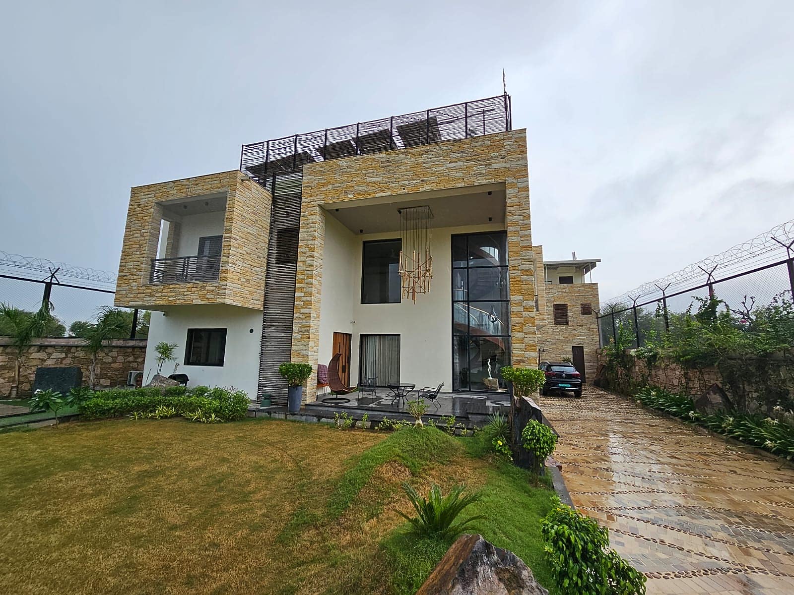 YAHVI The Farmhouse 𝗕𝗢𝗢𝗞 Jaipur Farm House 𝘄𝗶𝘁𝗵 𝗙𝗥𝗘𝗘 𝗖𝗮𝗻𝗰𝗲𝗹𝗹𝗮𝘁𝗶𝗼𝗻