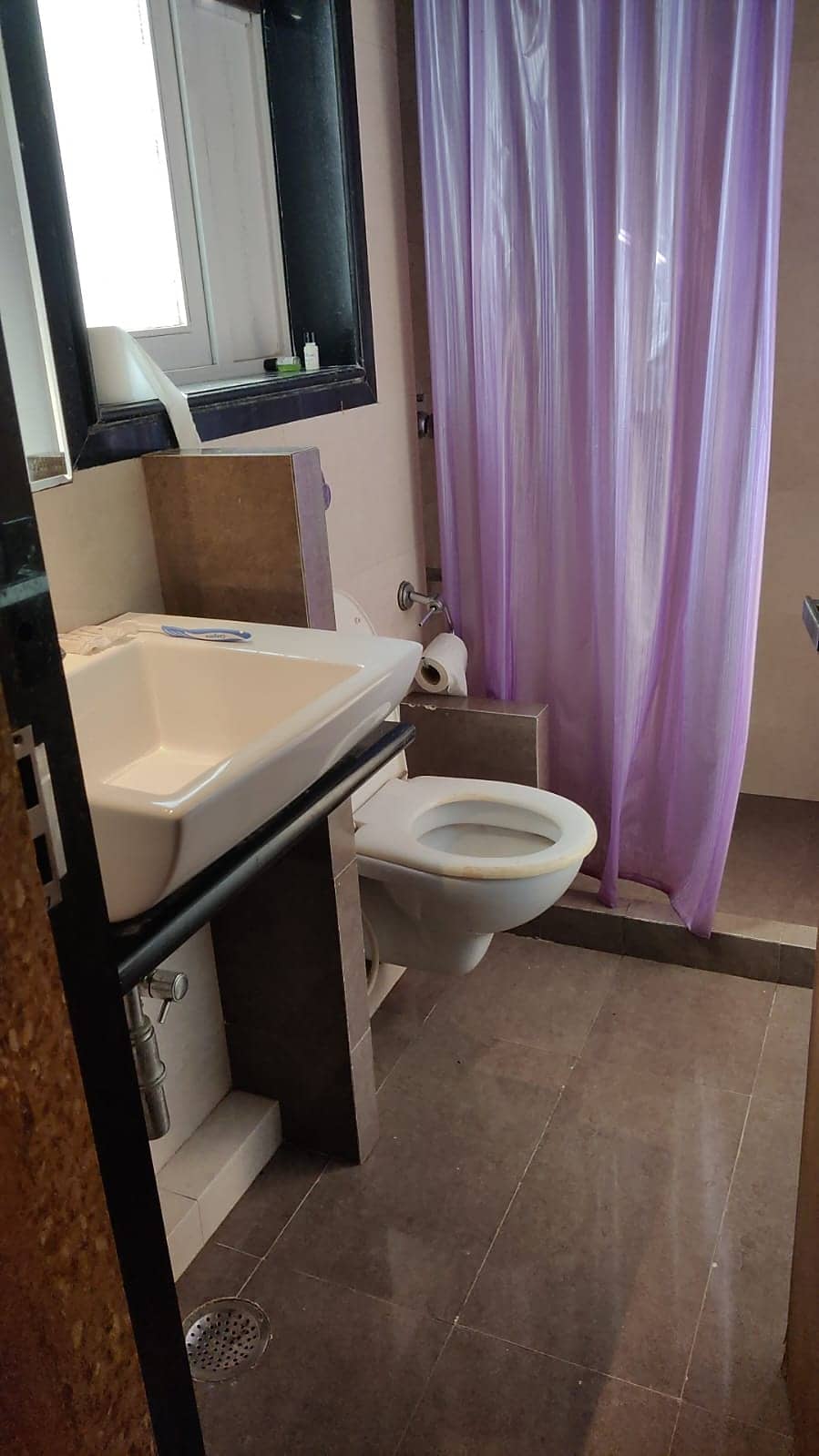 Hotel Lerida 𝗕𝗢𝗢𝗞 Thane Hotel 𝘄𝗶𝘁𝗵 𝗙𝗥𝗘𝗘 𝗖𝗮𝗻𝗰𝗲𝗹𝗹𝗮𝘁𝗶𝗼𝗻