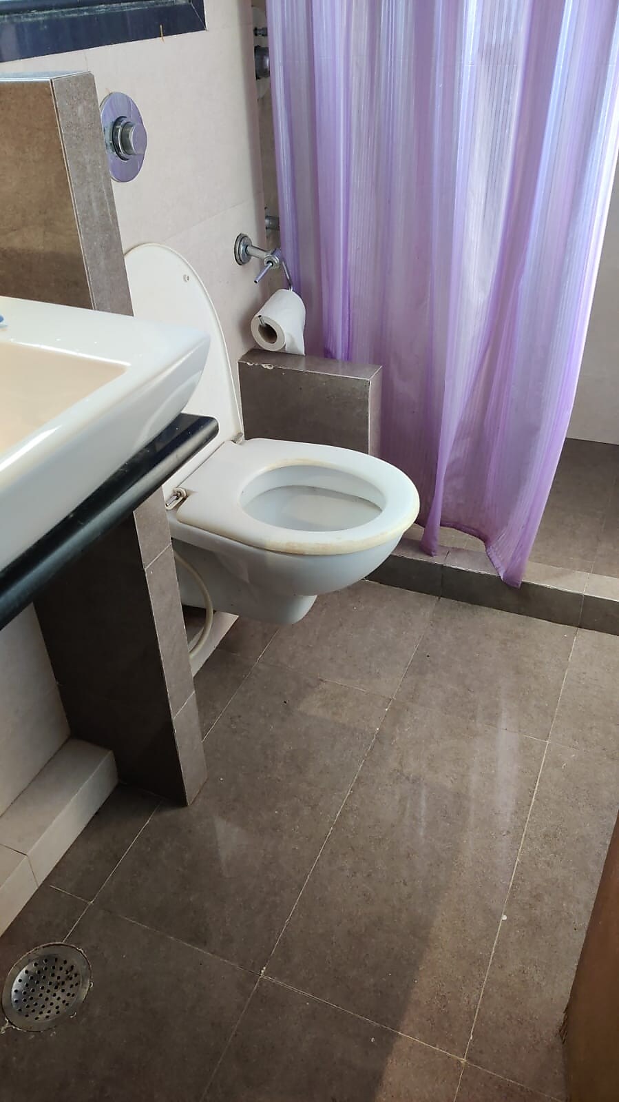 Hotel Lerida 𝗕𝗢𝗢𝗞 Thane Hotel 𝘄𝗶𝘁𝗵 𝗙𝗥𝗘𝗘 𝗖𝗮𝗻𝗰𝗲𝗹𝗹𝗮𝘁𝗶𝗼𝗻