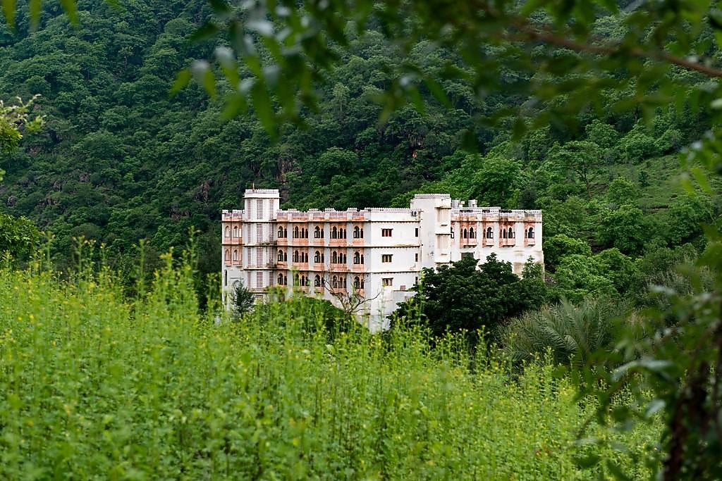 Aaram Baagh By Pachar Group | Udaipur Resort BOOK @ ₹1