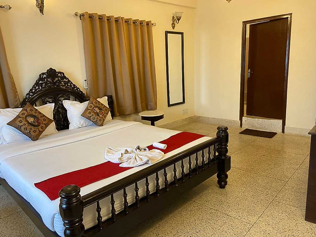The Aster Heritage Homestay | Rooms & Caretaker 𝗕𝗢𝗢𝗞 Kolkata Homestay ...