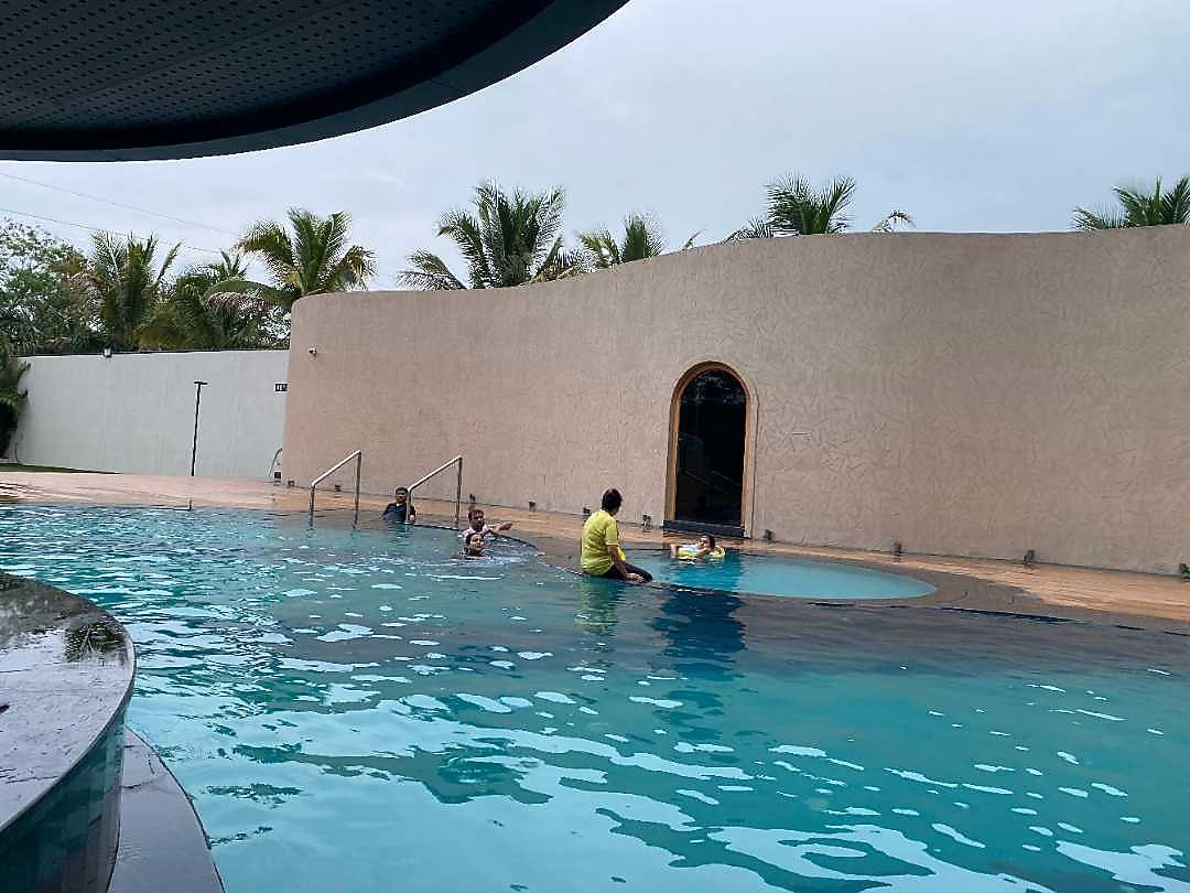 Palm Springs Resort 𝗕𝗢𝗢𝗞 Nashik Hotel 𝘄𝗶𝘁𝗵 𝗙𝗥𝗘𝗘 𝗖𝗮𝗻𝗰𝗲𝗹𝗹𝗮𝘁𝗶𝗼𝗻