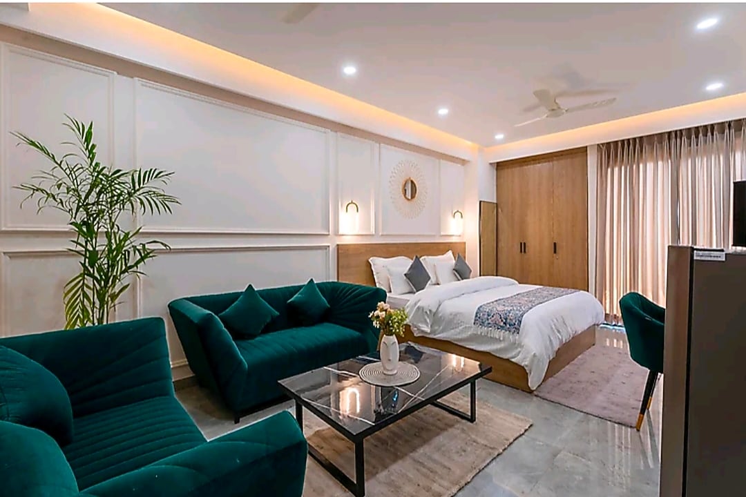 Sterling Lavish Studios | Golf Course Road 𝗕𝗢𝗢𝗞 Gurgaon Apartment 𝘄𝗶𝘁𝗵 ...