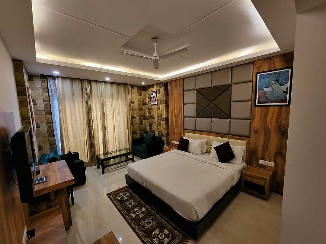 Hotel Golf View Suites Golf Course Road 100% Money Back Best Rates on ...