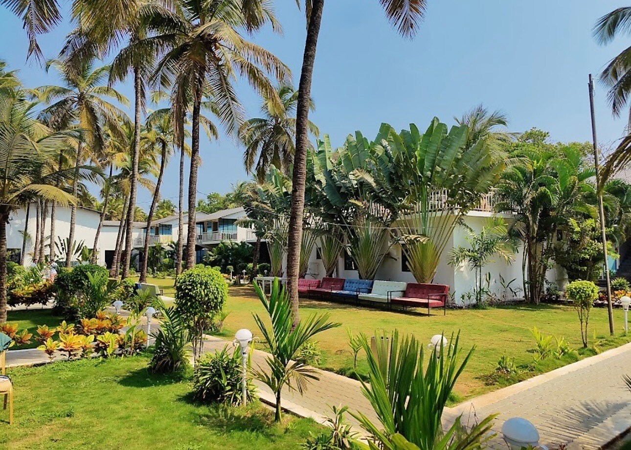 Foxoso LA Beach Resort 𝗕𝗢𝗢𝗞 Goa Resort 𝘄𝗶𝘁𝗵 𝗙𝗥𝗘𝗘 𝗖𝗮𝗻𝗰𝗲𝗹𝗹𝗮𝘁𝗶𝗼𝗻