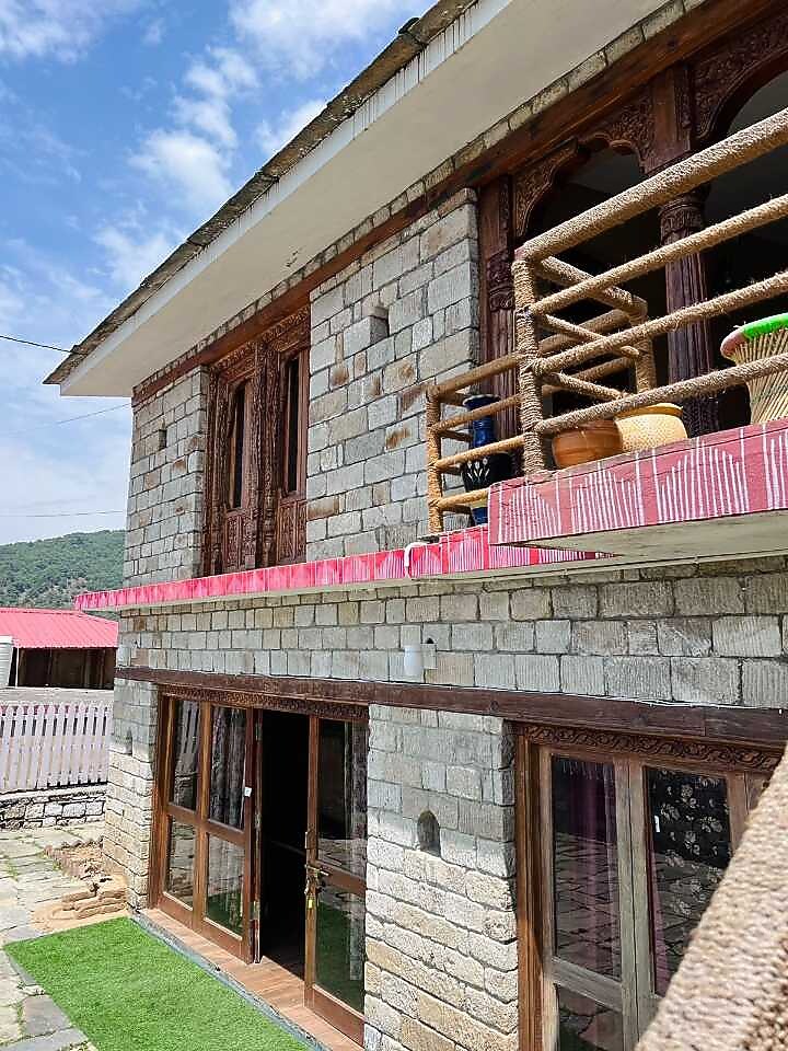BASA-B-STAYHOME KHIRSU 𝗕𝗢𝗢𝗞 Srinagar, Uttrakhand Homestay 𝘄𝗶𝘁𝗵 ₹𝟬 𝗣𝗔𝗬𝗠𝗘𝗡𝗧