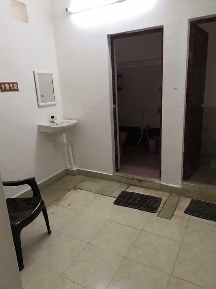 Pari Residential Lodge - Temple View Hotel 𝗕𝗢𝗢𝗞 Chidambaram Guest House ...