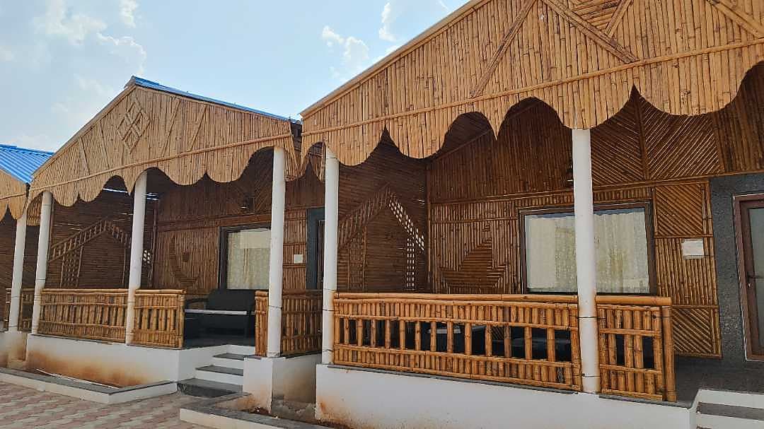 Reviews of Myra Golden Beach Resorts - Resort in Chirala