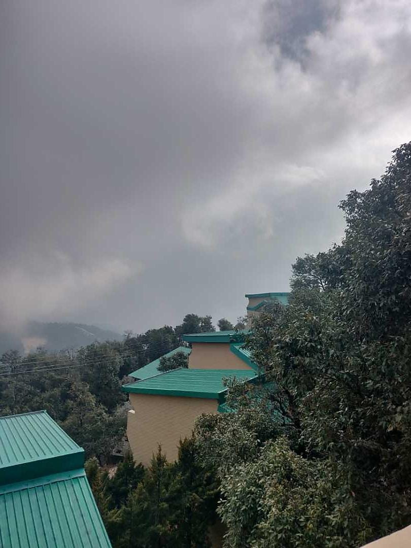 Sterling Mussoorie 𝗕𝗢𝗢𝗞 Mussoorie Resort 𝘄𝗶𝘁𝗵 ₹𝟬 𝗣𝗔𝗬𝗠𝗘𝗡𝗧