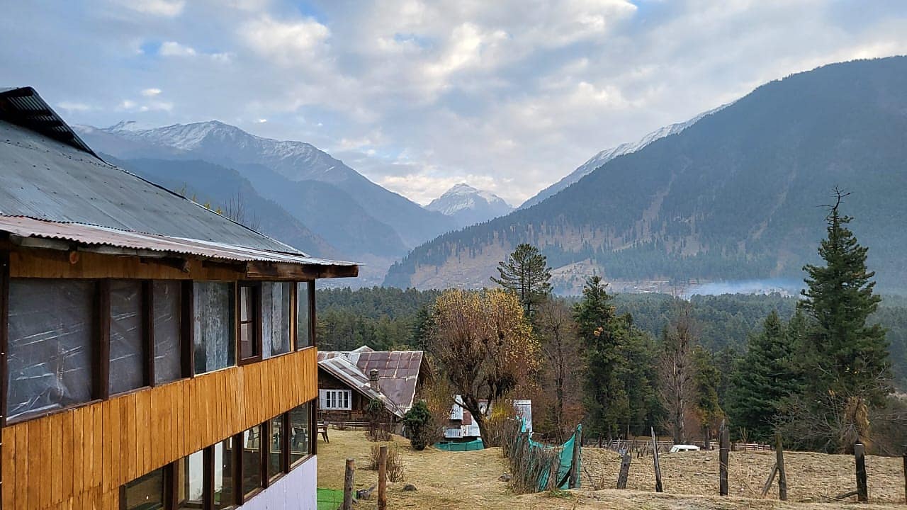 Freedom Palace Pahlgam 𝗕𝗢𝗢𝗞 Pahalgam Cottage 𝘄𝗶𝘁𝗵 𝗙𝗥𝗘𝗘 𝗖𝗮𝗻𝗰𝗲𝗹𝗹𝗮𝘁𝗶𝗼𝗻