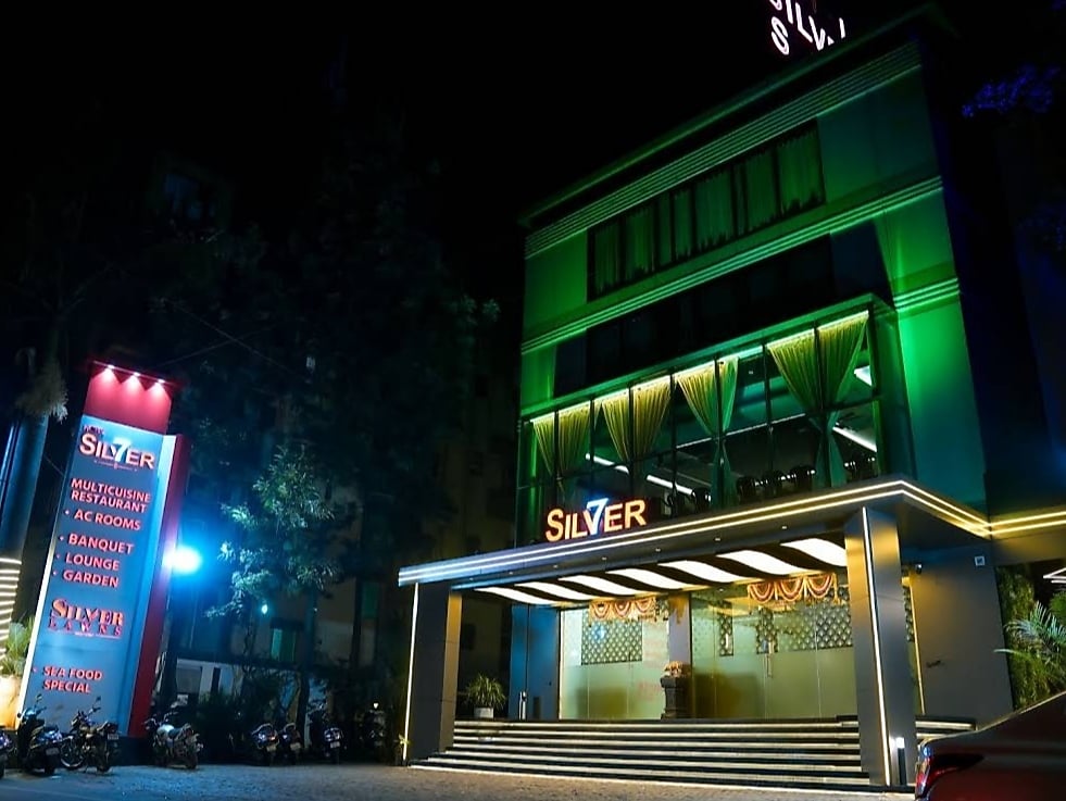 Hotel Silver Seven 100% Money Back 𝗕𝗢𝗢𝗞 Pune Hotel 𝘄𝗶𝘁𝗵 𝗙𝗥𝗘𝗘 𝗖𝗮𝗻𝗰𝗲𝗹𝗹𝗮𝘁𝗶𝗼𝗻