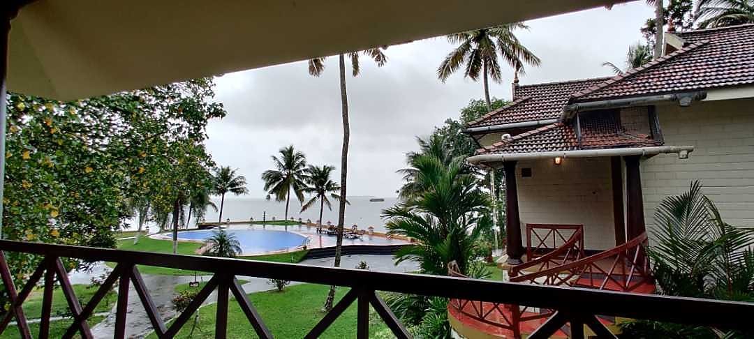 The World Backwaters Alleppey Resort Price, Address & Reviews