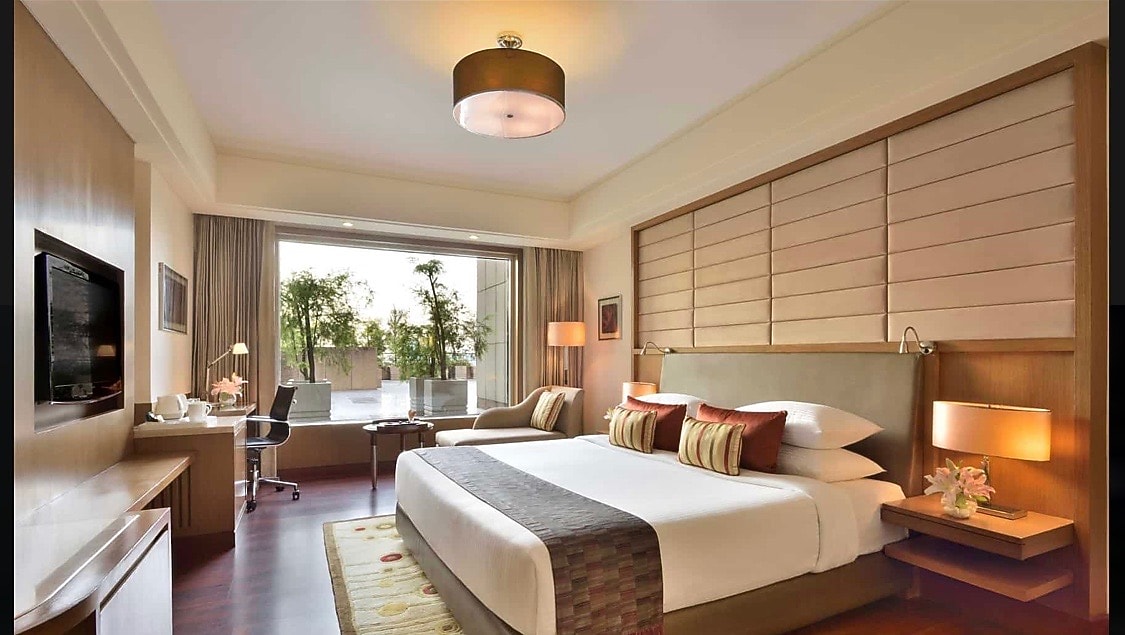 Radisson Blu Hotel Indore 𝗕𝗢𝗢𝗞 Indore Hotel 𝘄𝗶𝘁𝗵 𝗙𝗥𝗘𝗘 𝗖𝗮𝗻𝗰𝗲𝗹𝗹𝗮𝘁𝗶𝗼𝗻