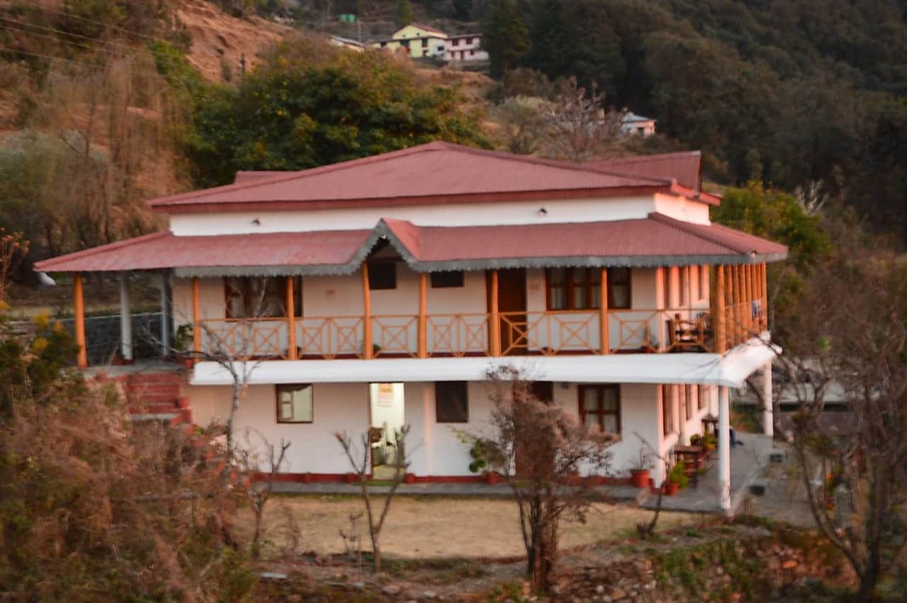 Kafal House | Rooms & Caretaker Best Rates on Pangot Hotel Deals ...