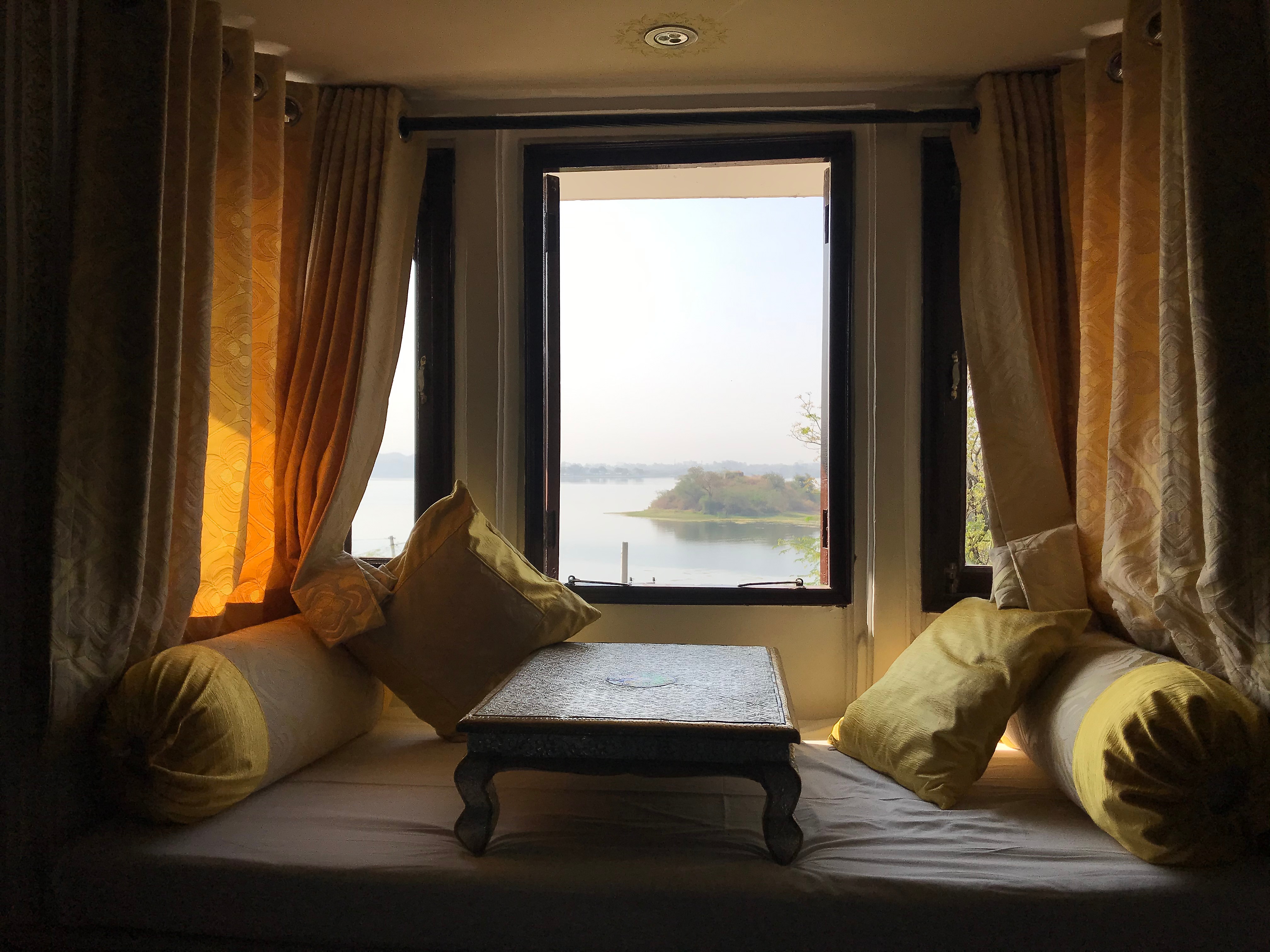 Sargam Sadan A Boutique Lake View Hotel 𝗕𝗢𝗢𝗞 Udaipur Hotel 𝘄𝗶𝘁𝗵 𝗙𝗥𝗘𝗘 ...