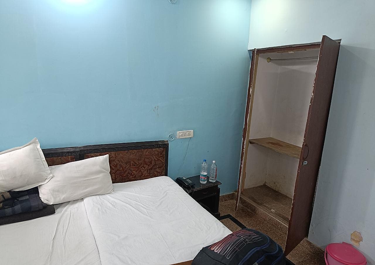 Hotel Saket, Ayodhya 𝗕𝗢𝗢𝗞 Ayodhya Hotel 𝘄𝗶𝘁𝗵 𝗙𝗥𝗘𝗘 𝗖𝗮𝗻𝗰𝗲𝗹𝗹𝗮𝘁𝗶𝗼𝗻